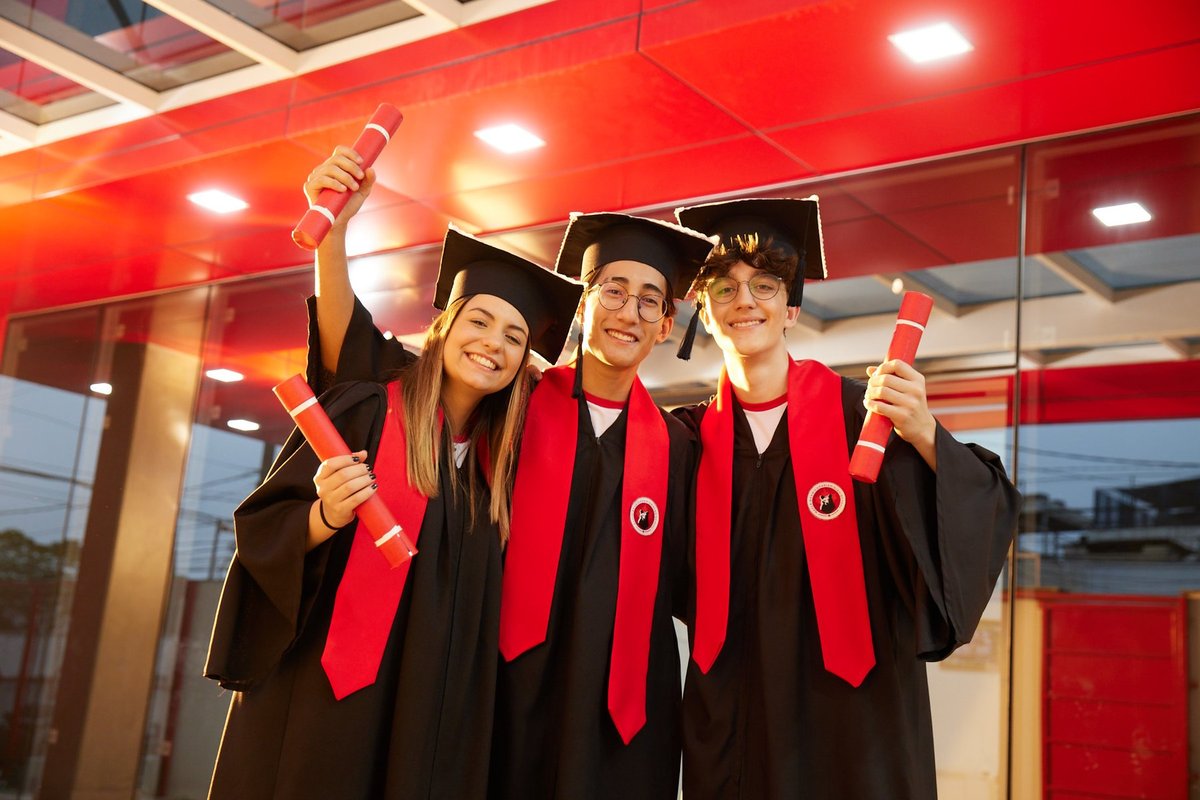 Ensino Médio - High School | Maple Bear Valinhos